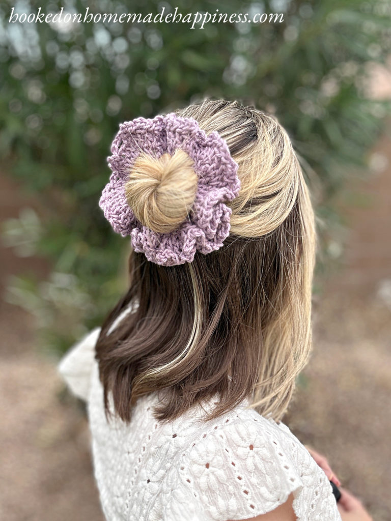 Easy Lace Scrunchie Crochet Pattern (Free & Beginner Friendly) - Hooked ...